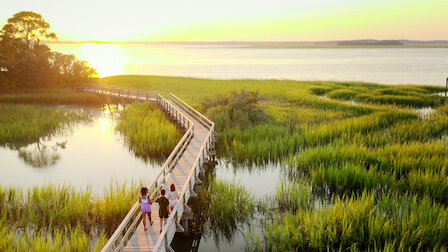 Watch The World's Most Amazing Vacation Rentals | Netflix Official Site